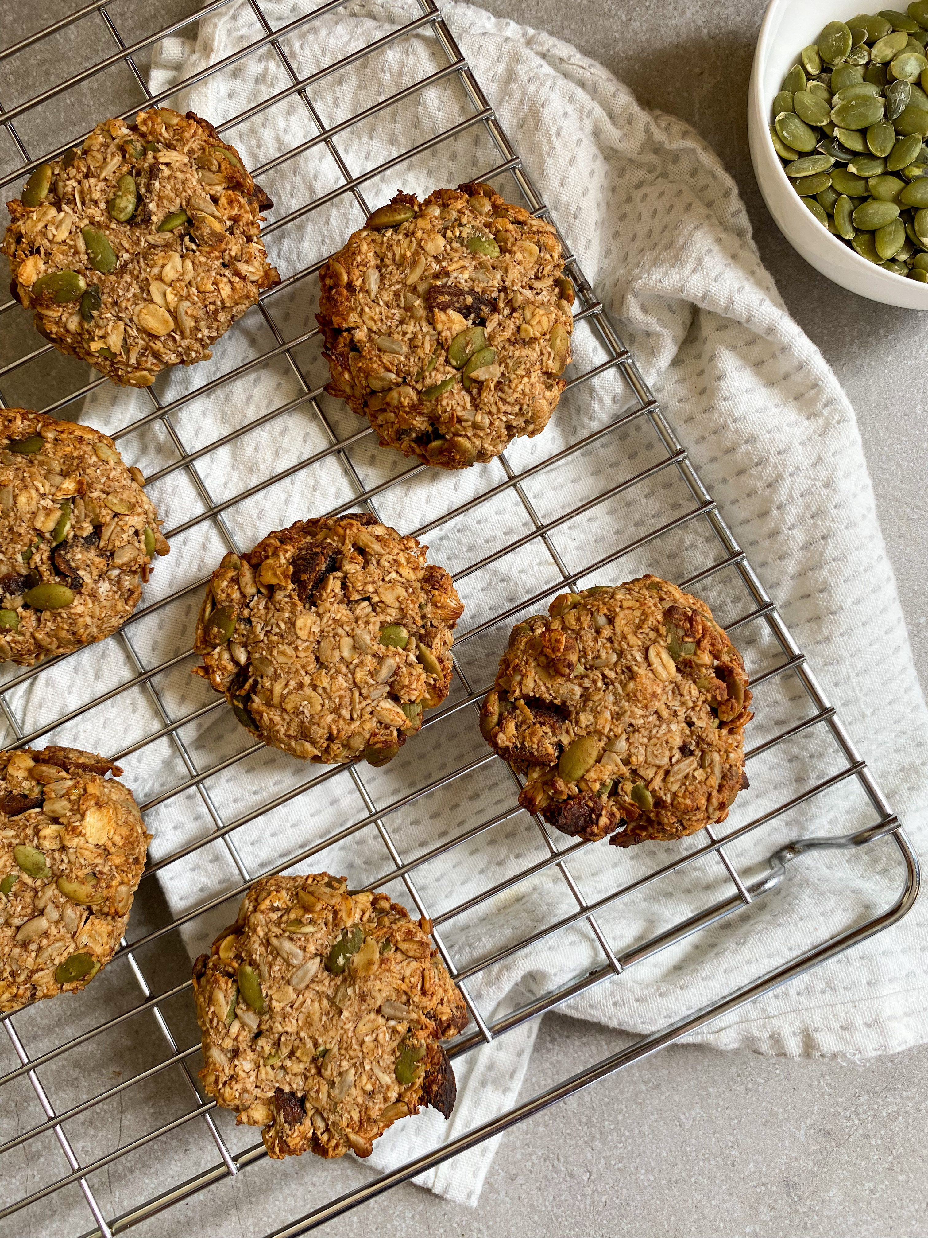 Seedy apricot and oat breakfast biscuits